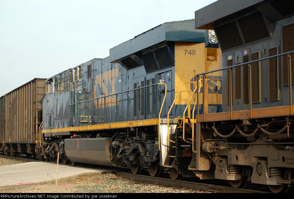 CSX 748